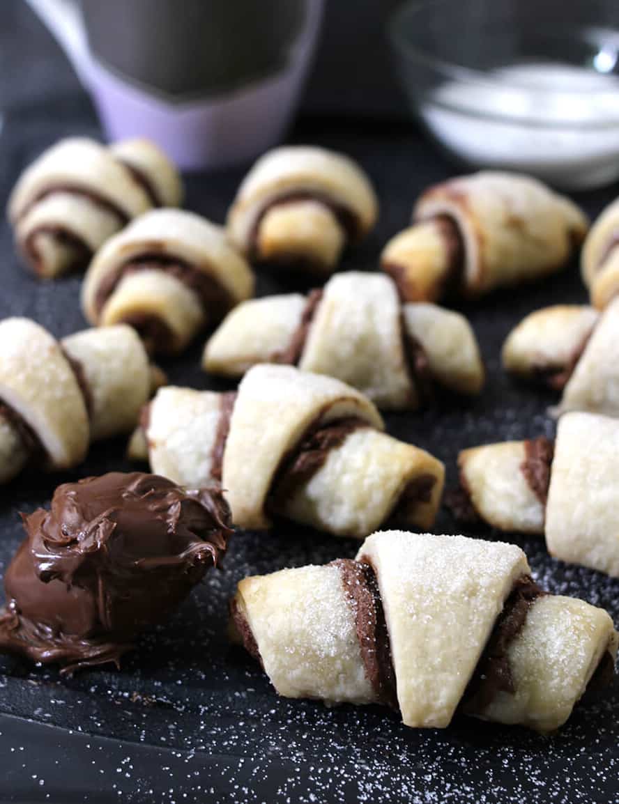 NUTELLA ROLL UPS - Cook with Kushi
