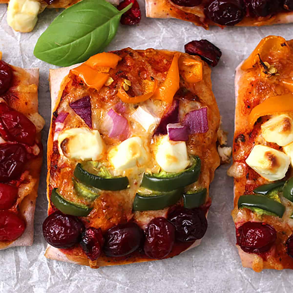 Mini Cranberry Pizza Recipe - Cook with Kushi