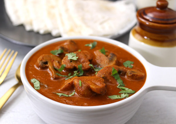 MUSHROOM PULI MUNCHI | MUSHROOM IN HOT AND SOUR GRAVY - Cook with Kushi