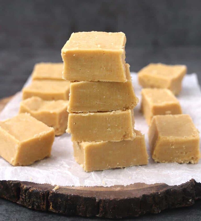 EASY PEANUT BUTTER FUDGE | BEST NO BAKE FUDGE - Cook with Kushi