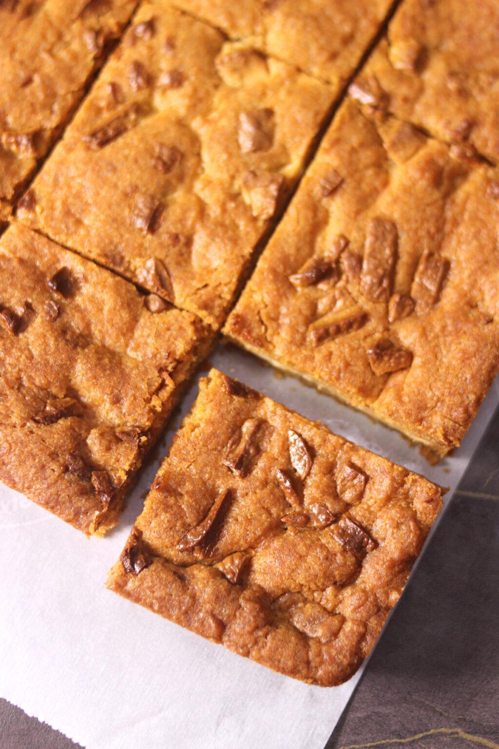 Best Blondie Recipe - Cook with Kushi