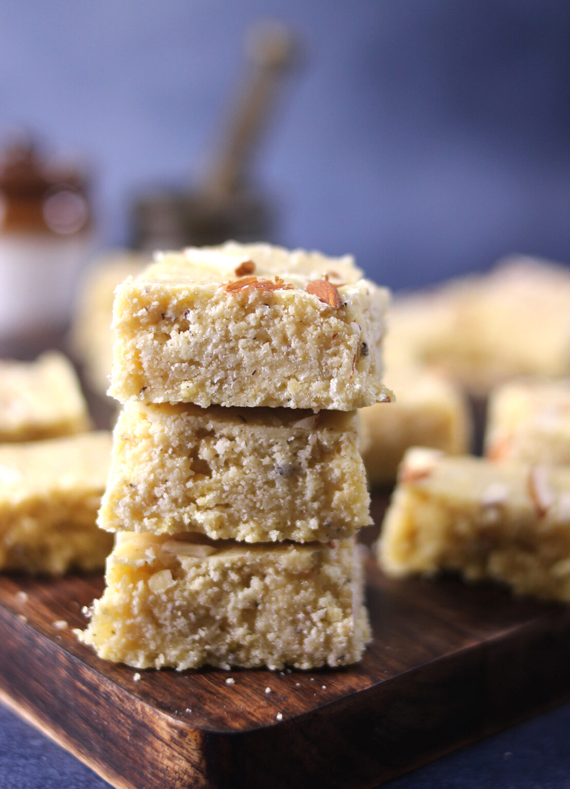 Rava Burfi Recipe | Rava Coconut Barfi - Cook with Kushi