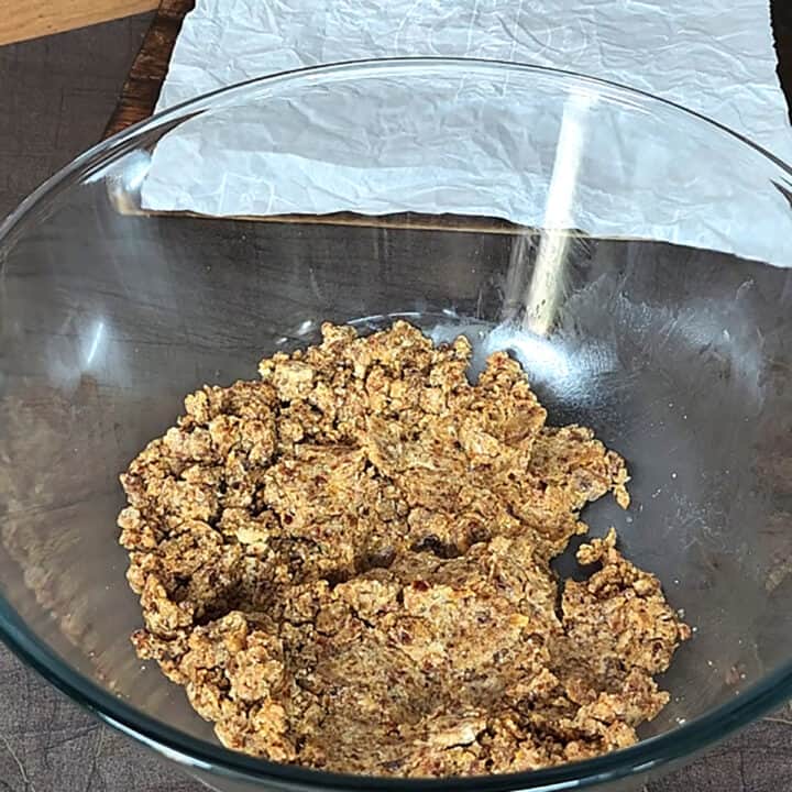 Coconut Date Balls | Best No-Bake Christmas Treats - Cook with Kushi